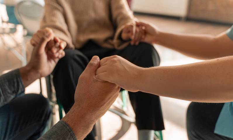 Qual a diferença entre curatela provisória e definitiva?